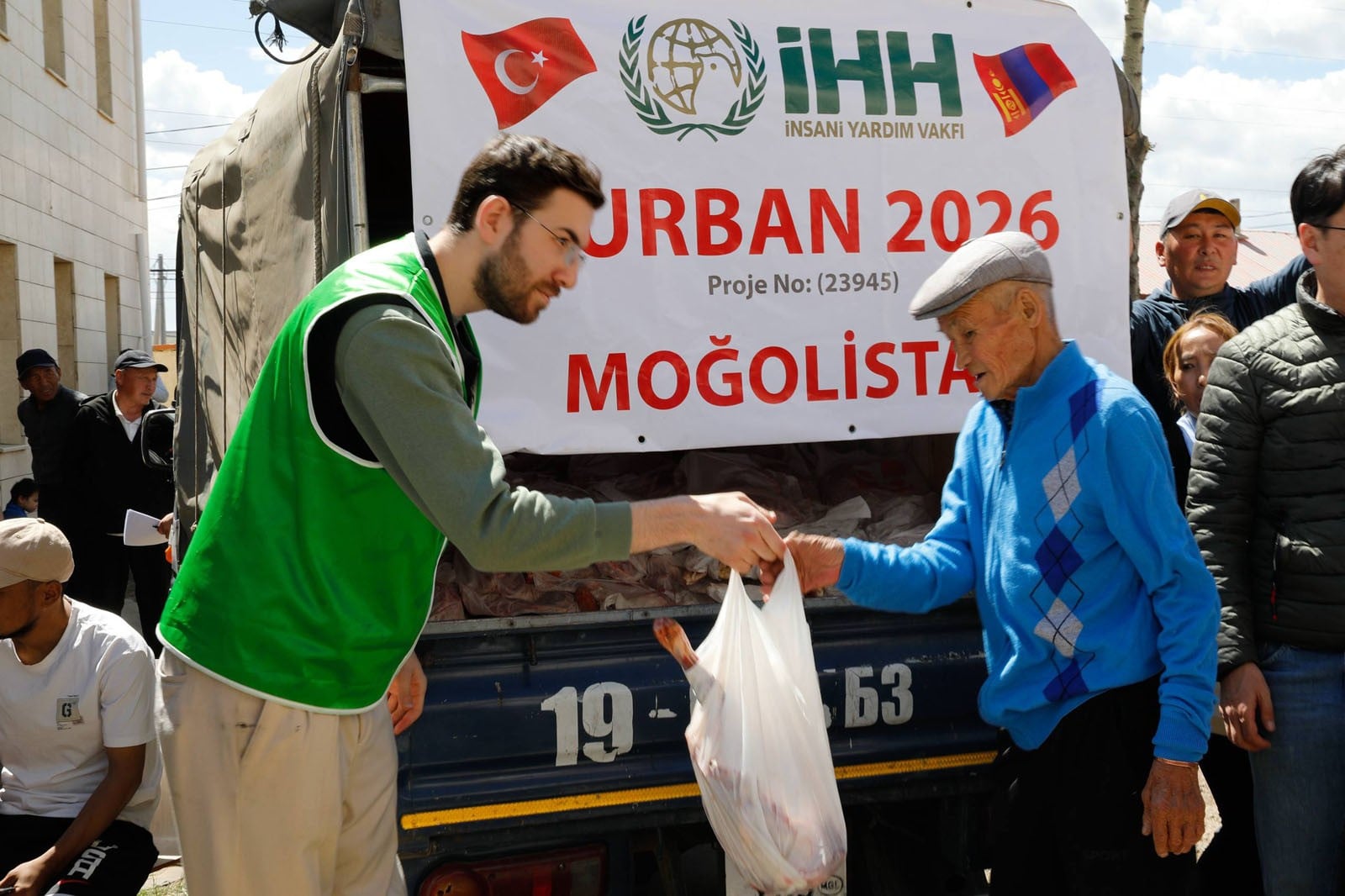 İHH, Kurban Bayramı’nda milyonlarca ihtiyaç sahibine ulaştı - Yeni Akit