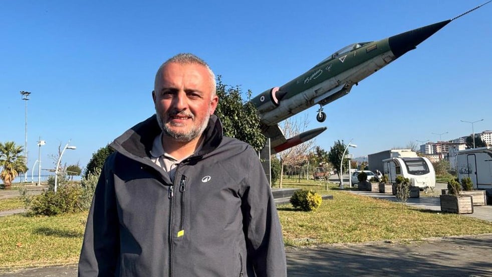 Selçuk Bayraktar’a hemşehrisinden şarkılı destek: "Vur İHA vur SİHA ...