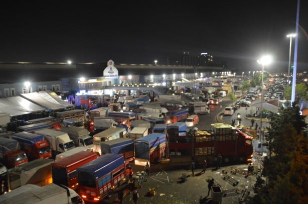 4 günlük yasak kalktı, İstanbullu marketçi ve pazar esnafı Bayrampaşa ...
