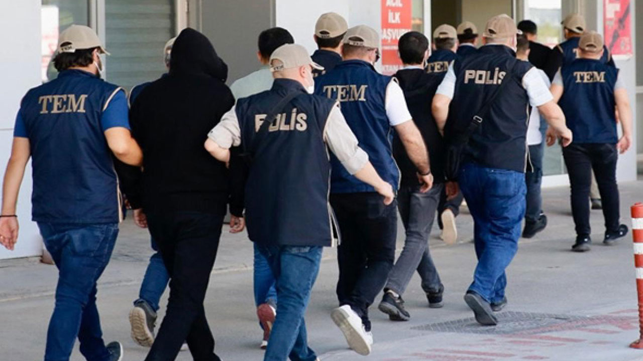 Açıklama sabah saatlerinde geldi: Çok sayıda albay, yarbay, binbaşı ...