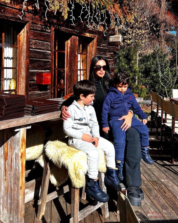 Arda Turan oğluna at aldı! Fiyatı dudak uçuklattı - Yeni Akit