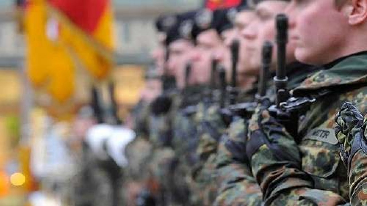 Aşı olmayı reddeden asker ordudan atıldı - Yeni Akit