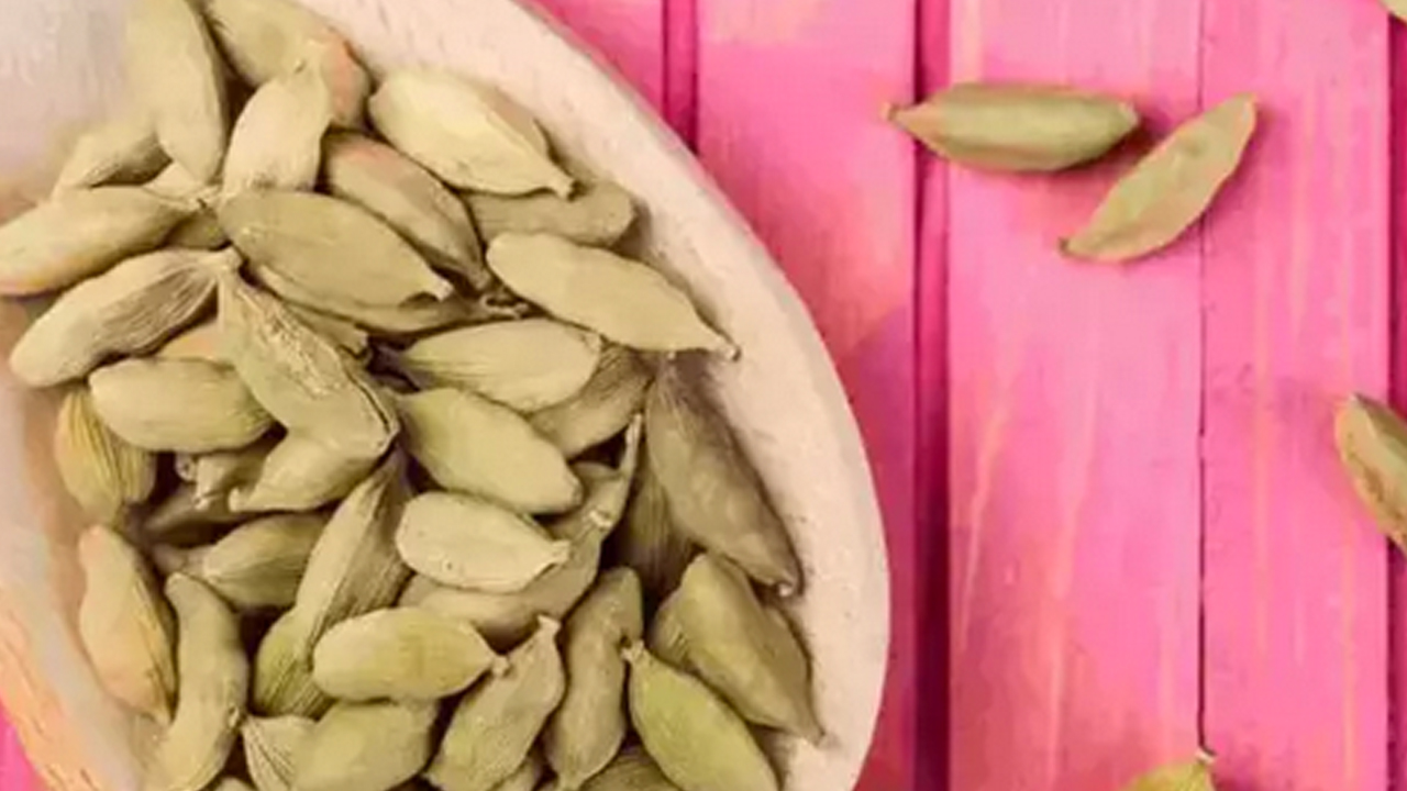 Bal ve yoğurtla karıştırıp yüzünüze sürün! İşte detaylar - Yeni Akit