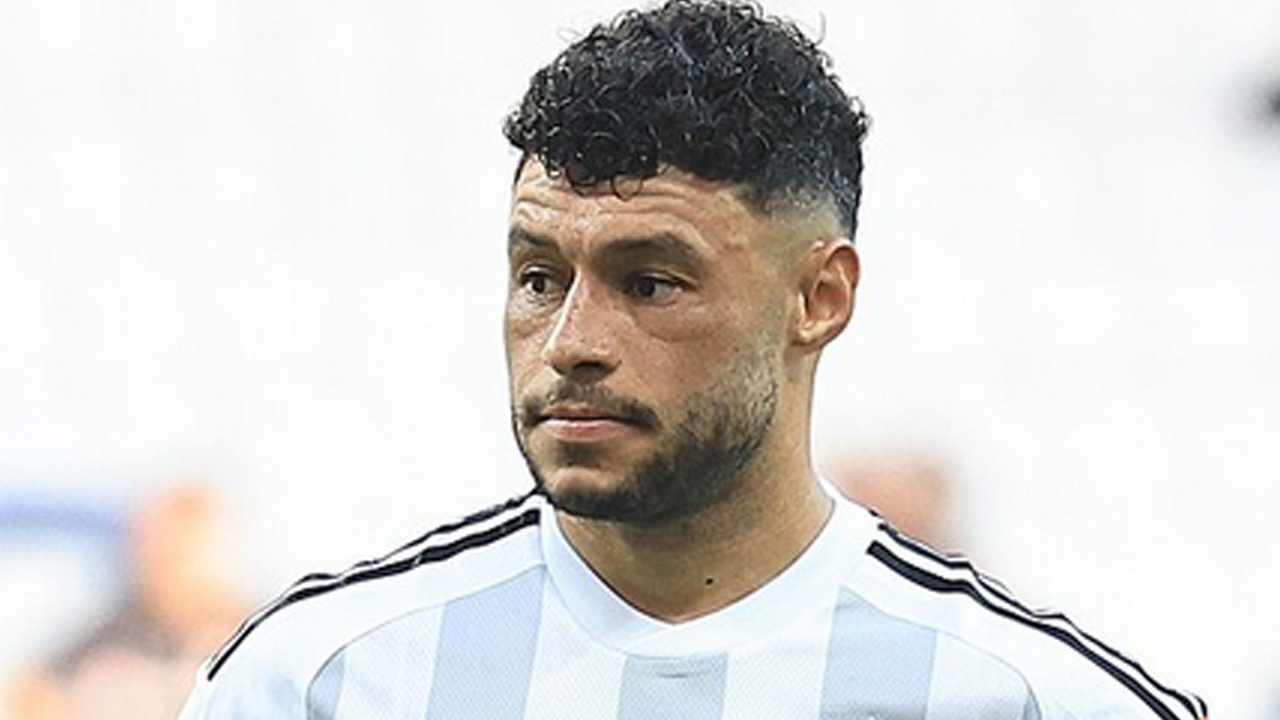 Bunu da yaptı! Gündem oldu: Yalan rüzgarı resmen: Atın şu çöpü çöp ...