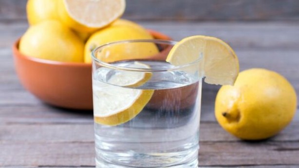 Canan Karatay çocukluktan beri içtiği tek içeceği açıkladı! Gözleriniz ...