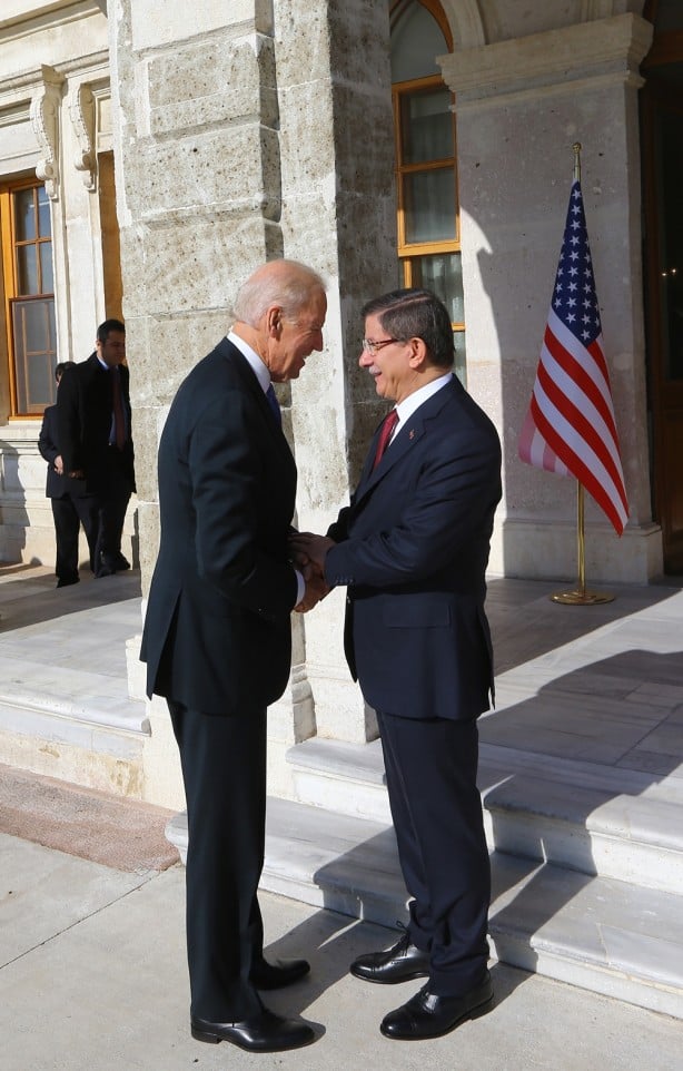 Davutoğlu ve Biden Dolmabahçe’de görüştü - Yeni Akit