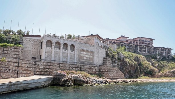 'Demokrasi ve Özgürlükler Adası' 61. yıl anma törenine hazırlanıyor ...