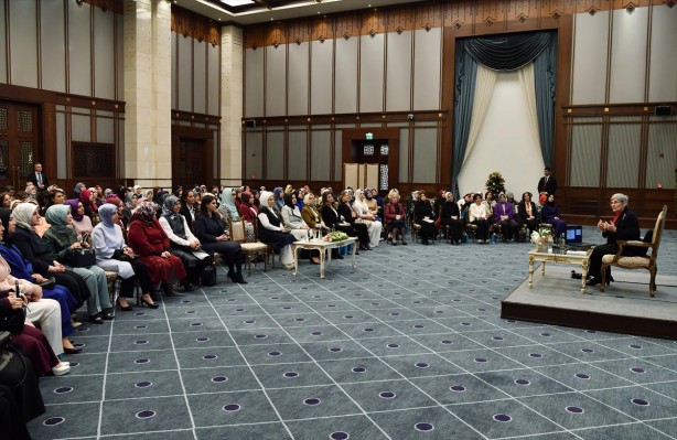 Emine Erdoğan, Prof. Dr. Canan Karatay'ı kabul etti - Yeni Akit