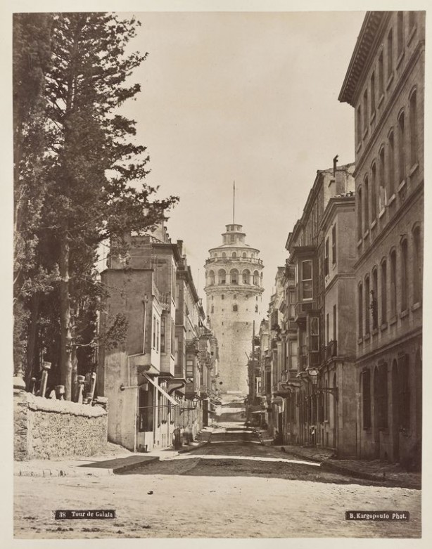 Eski resimleri ile işte Galata Kulesi'nin bilinmeyen ilginç hikayesi ...