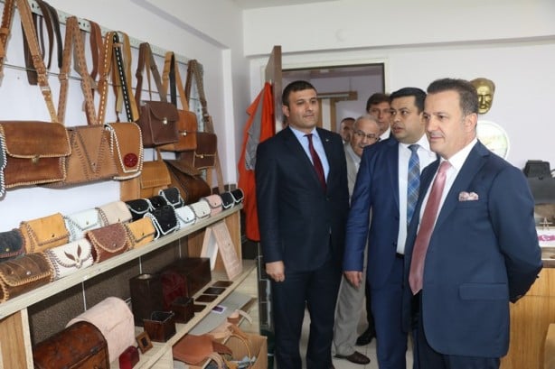 Fabrika gibi cezaevi - Yeni Akit