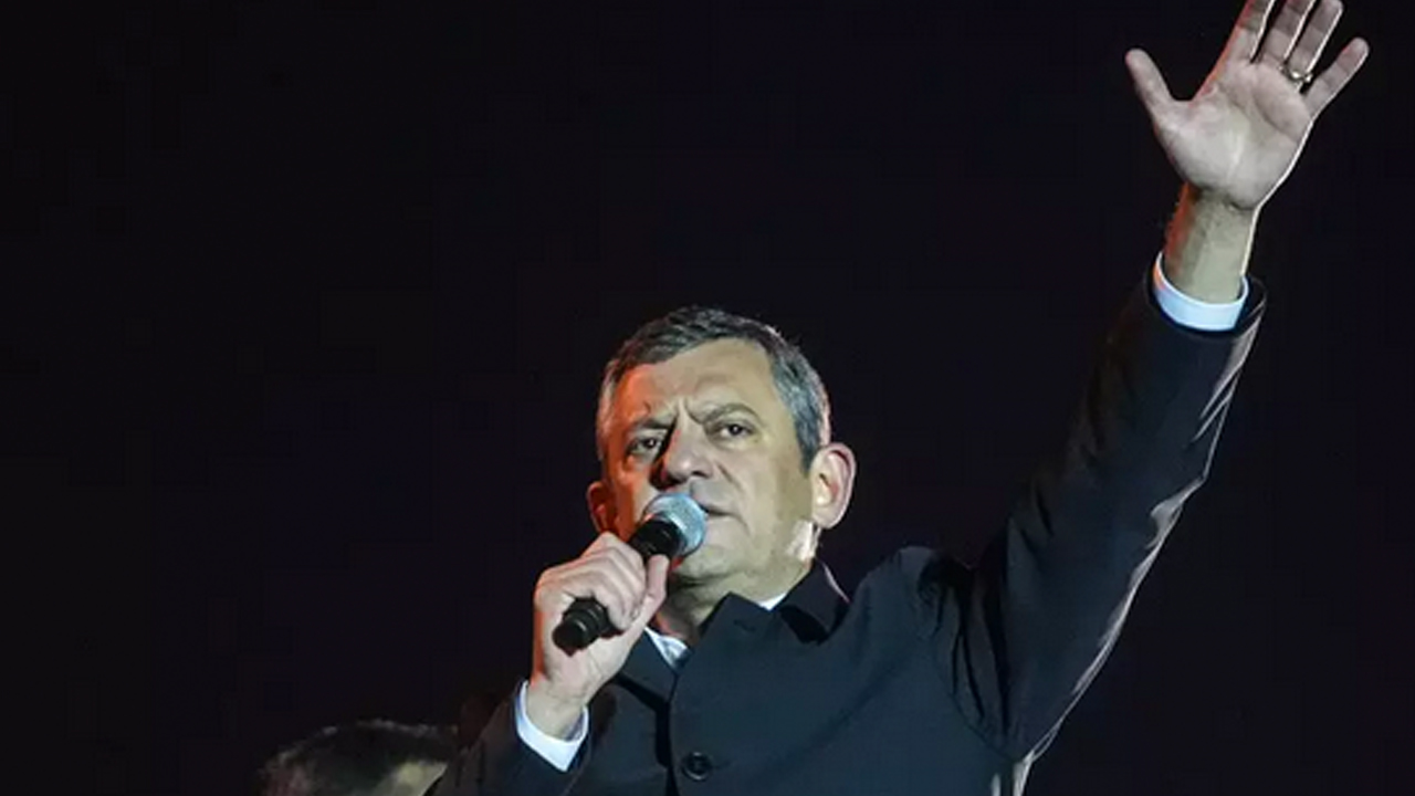 Güler misin ağlar mısını? Tek kişilik tiyatro gösterisi başladı… - Yeni ...
