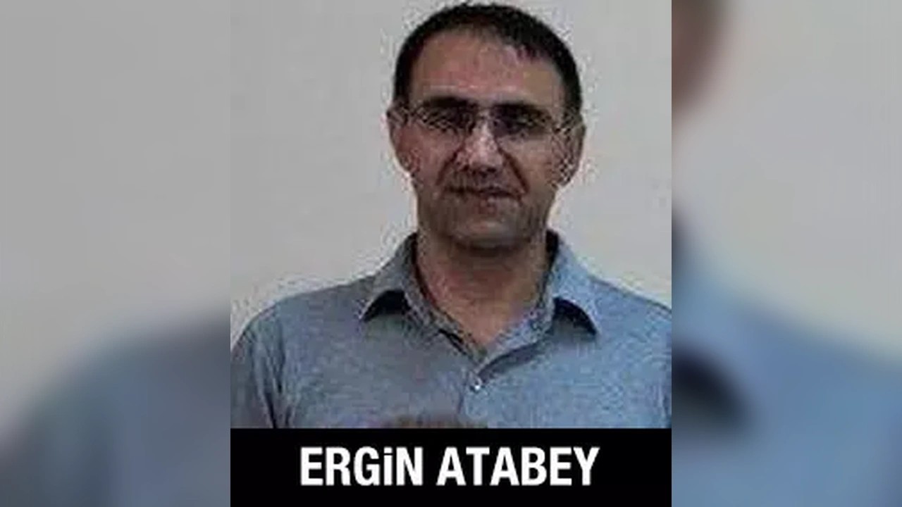 Herkes merak ediyordu: Teröristbaşı Öcalan'ın yanındakiler kim? - Yeni Akit