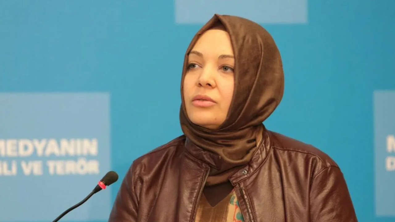 Hilal Kaplan, Türkiye'nin S-400 kararını mantıksız bulan kesimin oynaklığını ifşa etti - Yeni Akit