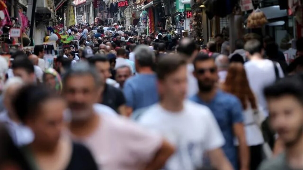 İlk sıra şaşırtmadı! Türkiye'den en çok kullanılan isim ve soyisimler ...