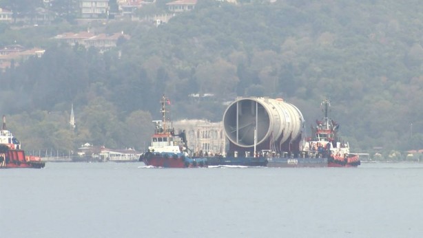 İstanbul Boğazı'nda onu görenlerin gözleri fal taşı gibi açıldı ...