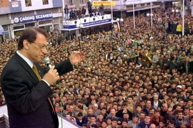 İşte liderlerin eski miting fotoğrafları - Yeni Akit