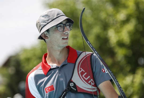 Mete Gazoz birinci oldu - Yeni Akit