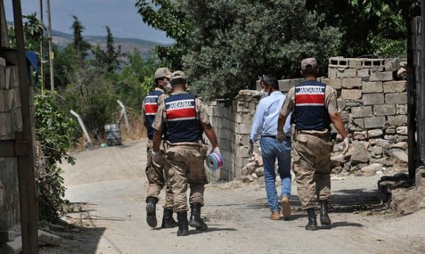 O ilimizde koronavirüs alarmı! 534 ev ve 2 bini aşkın kişi karantinaya ...