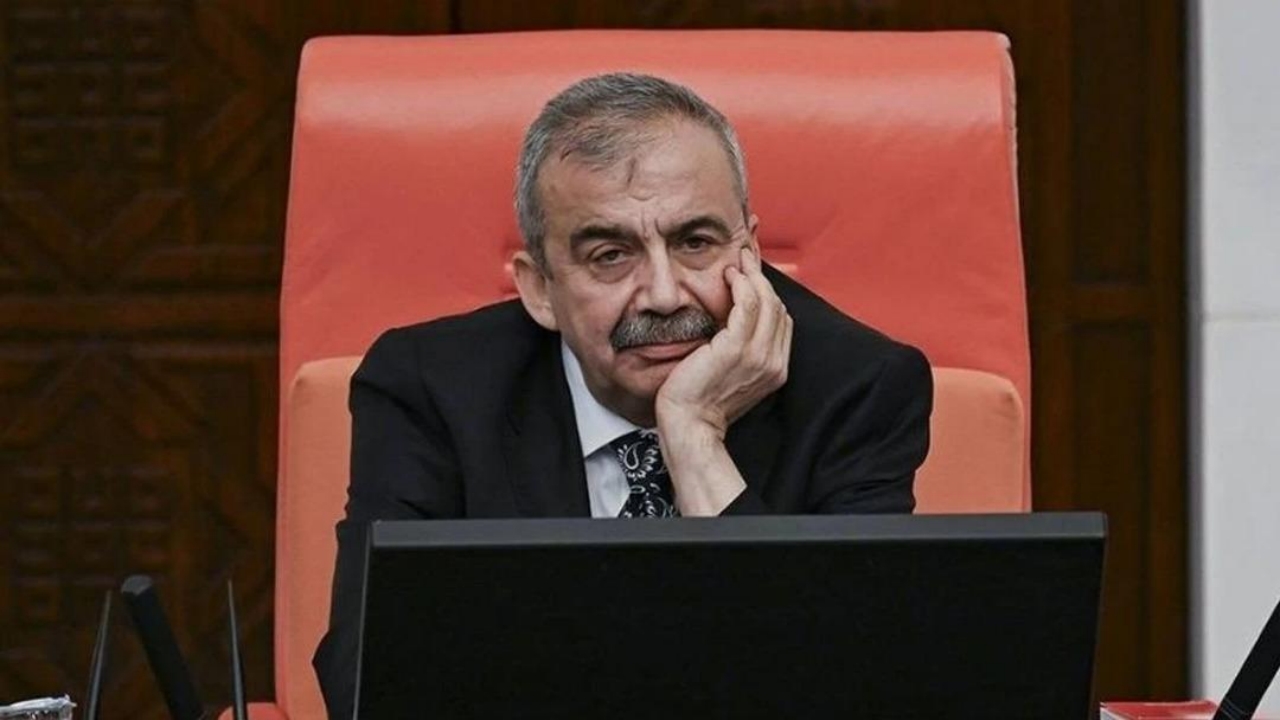 O parti, Sırrı Süreyya Önder için öyle bir paylaşım yaptı ki, ortalık ...