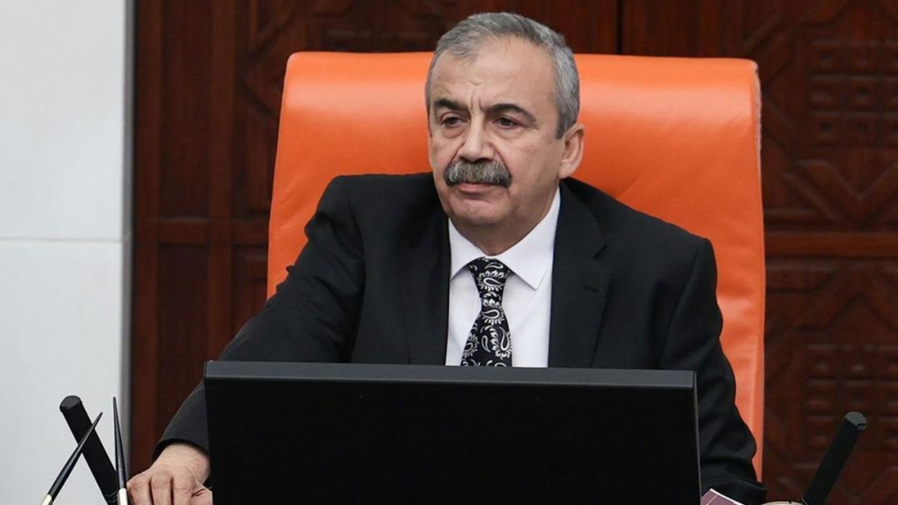 O parti, Sırrı Süreyya Önder için öyle bir paylaşım yaptı ki, ortalık ...