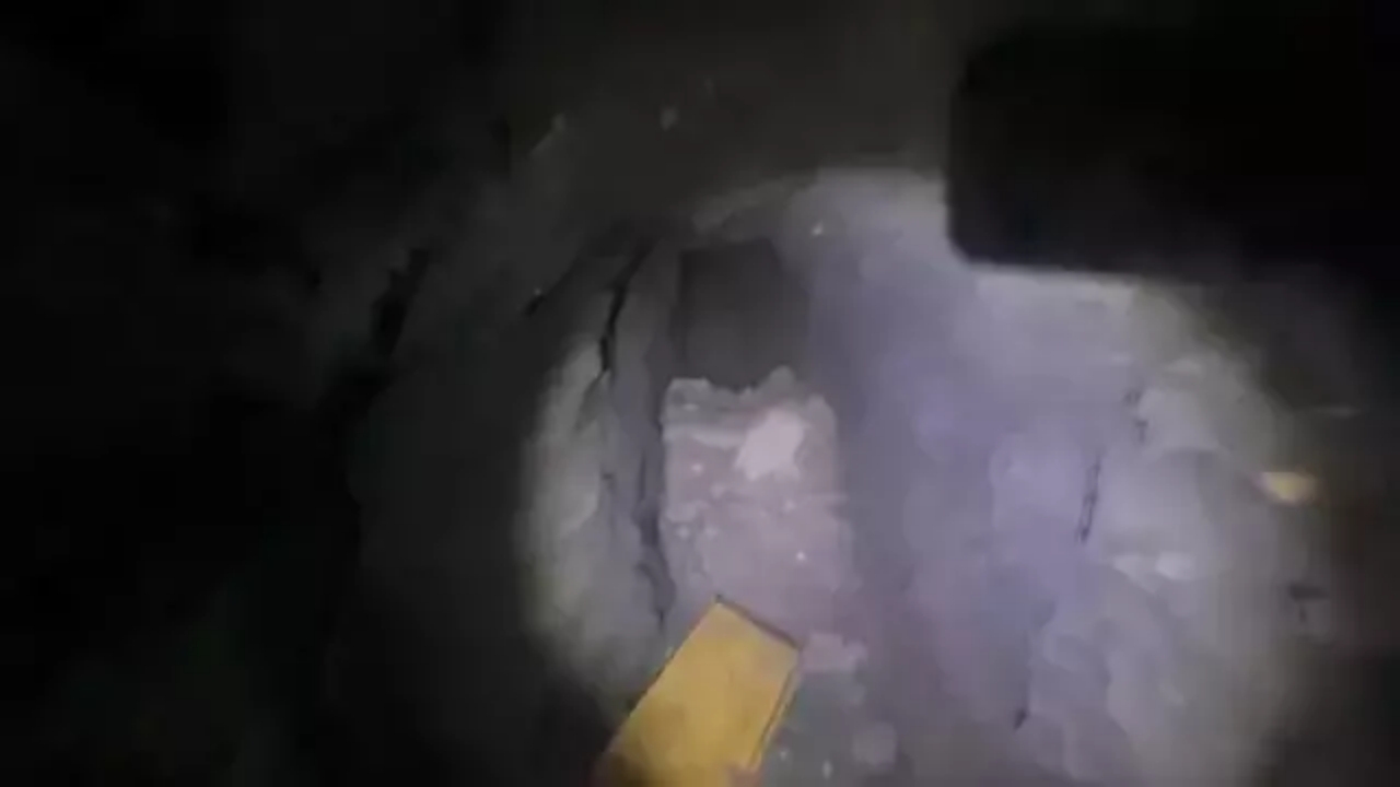 PKK’nın kullandığı 33 odalı mağaranın içinden neler çıktı neler ...