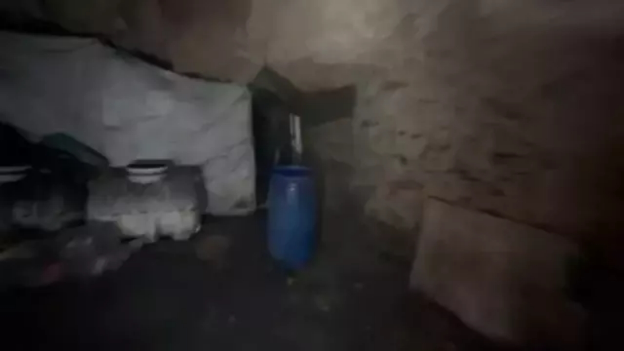 PKK’nın kullandığı 33 odalı mağaranın içinden neler çıktı neler ...