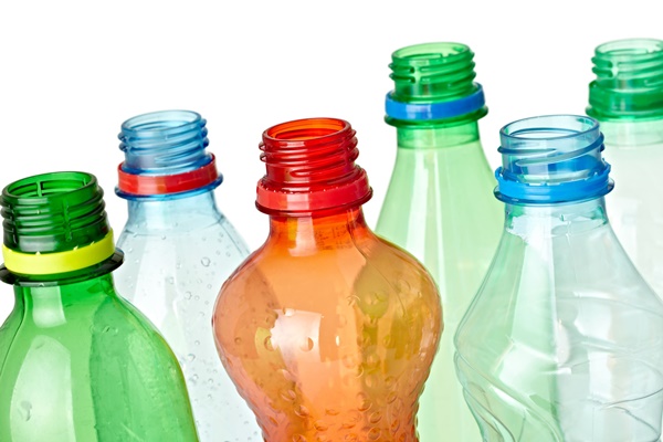 Plastik şişe kullanırken bunlara dikkat edin - Yeni Akit