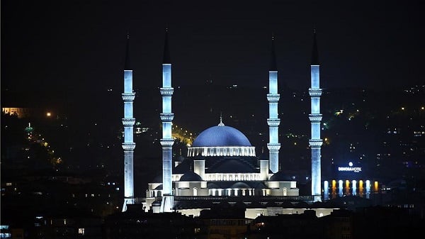 Rakamlar belli oldu! Türkiye'de en çok cami o ilimizde var - Yeni Akit