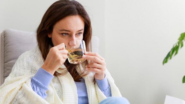 Sakın bu çayı günde ikinci defa tüketmeyin! Karaciğeri bitiriyor - Yeni ...