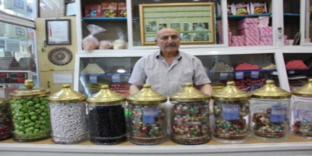 TARİHİ ÇARŞILARDA BAYRAM ALIŞ VERİŞİ - Yeni Akit