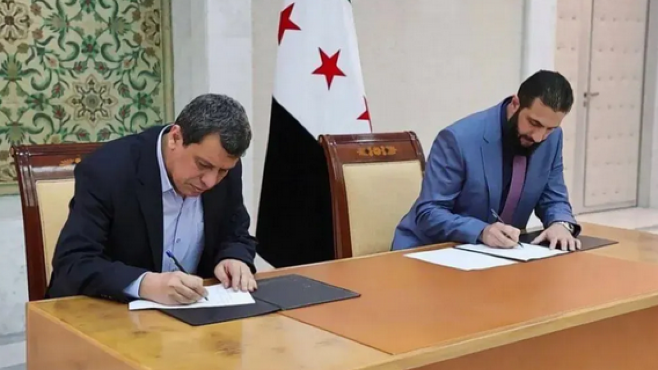 Terör örgütü SDG için Suriye Enformasyon Bakanı Hamza El Mustafa tarih ...