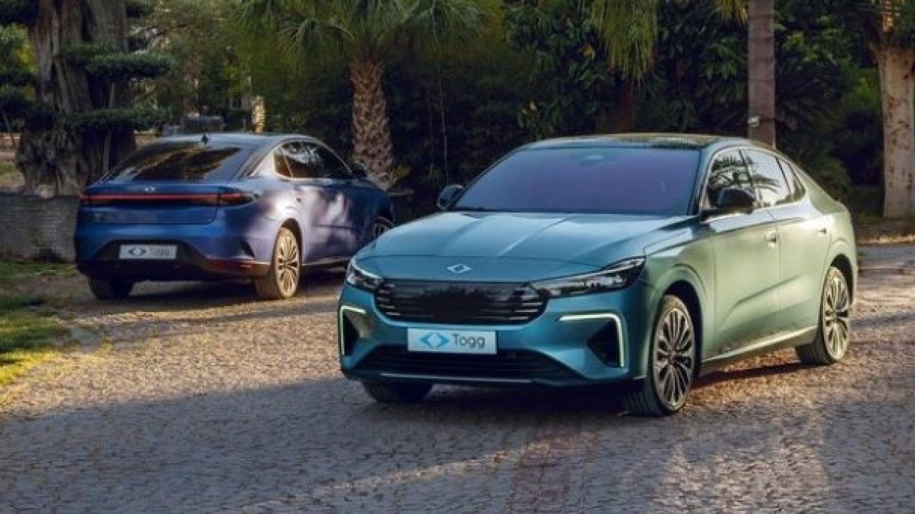 Teslim stokları aynı gün tükendi! Yerli ve milli otomobile büyük ilgi ...