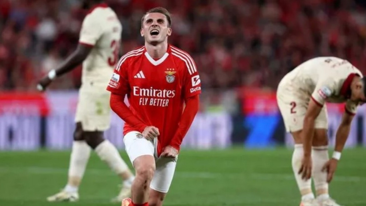 Transfer iptal oldu! Kerem'den tarihi racon - Yeni Akit
