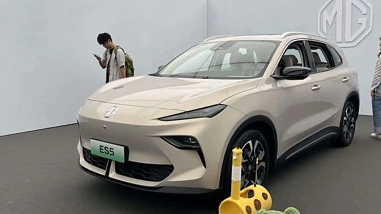 Yeni MG ES5 elektrikli SUV resmi olarak tanıtıldı - Yeni Akit