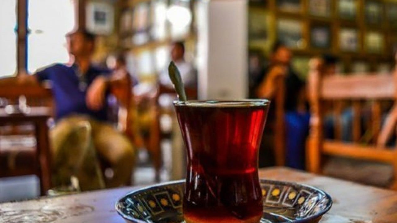 Yıllar sonra cevabı bulundu: Çay içmek harareti alır mı? - Yeni Akit