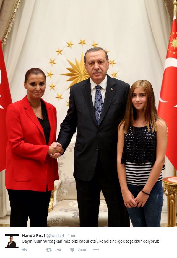 Cumhurbaşkanı Erdoğan, Hande Fırat'ı Külliye'de kabul etti - Yeni Akit