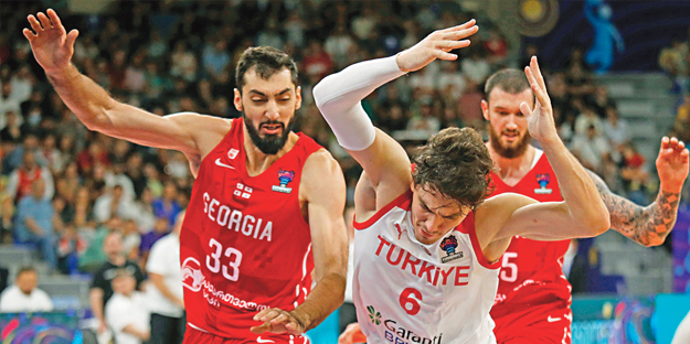 12 Dev Adam ilk yenilgisini aldı! - Yeni Akit