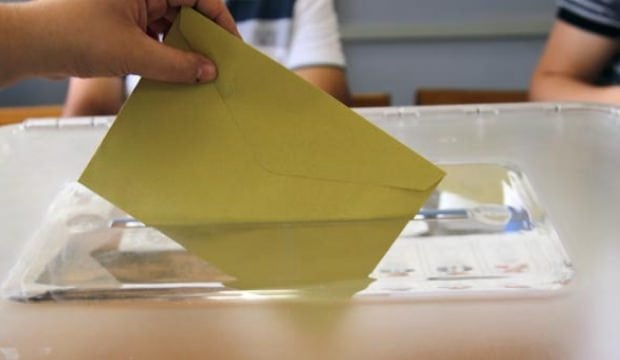 48 nüfuslu mahallede oy verme işlemi 32 dakikada sona erdi - Yeni Akit