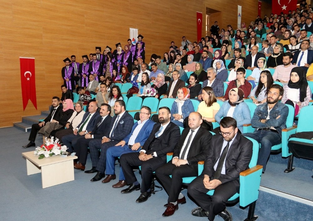 Ağrı İbrahim Çeçen Üniversitesi Coğrafya Bölümü ilk mezunlarını verdi ...