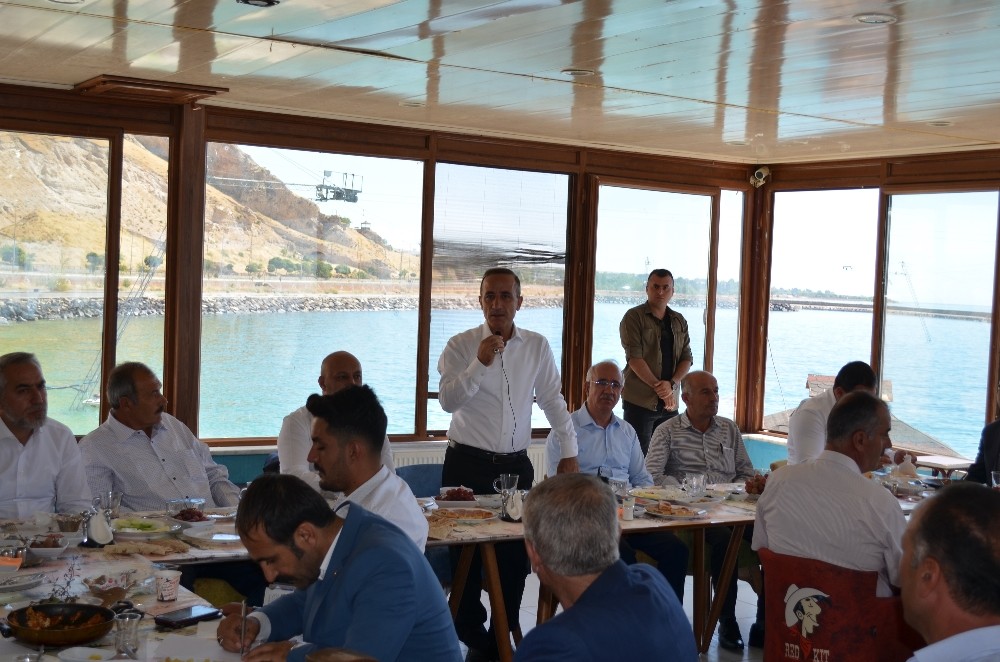 AK Parti Milletvekili Kiler, muhtarlarla buluştu - Yeni Akit