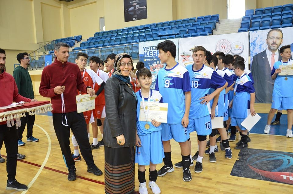 Analig Voleybol Grup Müsabakaları sona erdi - Yeni Akit
