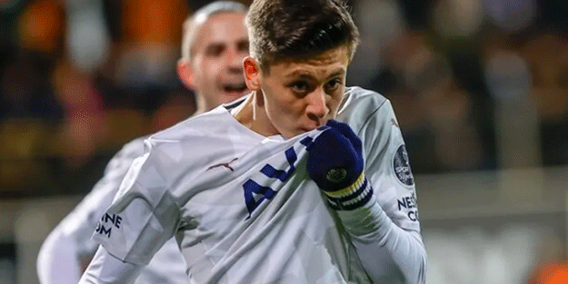 Arda Gürel için rekor bedel! 3 dünya devi geliyor - Yeni Akit