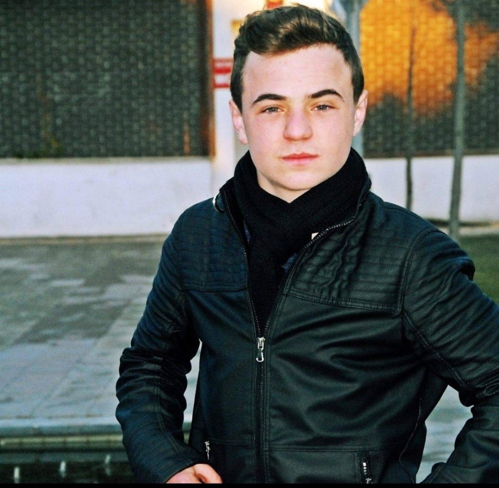 Düğün salonunda vurulan genç öldü - Yeni Akit