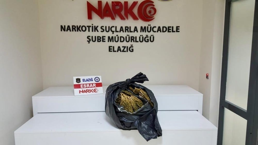 Elazığ’da huzur uygulamasında 9,5 kilo esrar ele geçirildi - Yeni Akit
