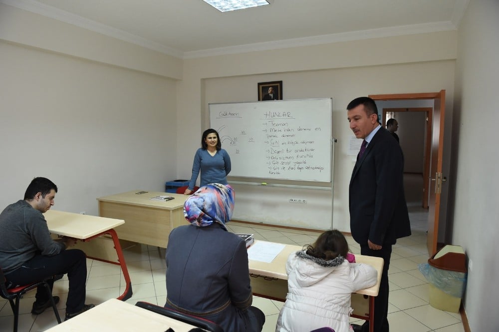 Engelliler için KPSS kursu başladı - Yeni Akit