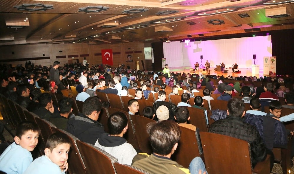 Eşref Ziya Terzi, Gaziantep’te unutulmaz bir gece yaşattı - Yeni Akit