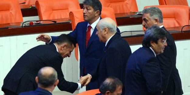 Hayati Arkaz İYİ Parti'den istifa edip MHP'ye mi geçti? Hayati Arkaz ...
