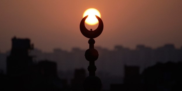 İmana gelen kral - Yeni Akit