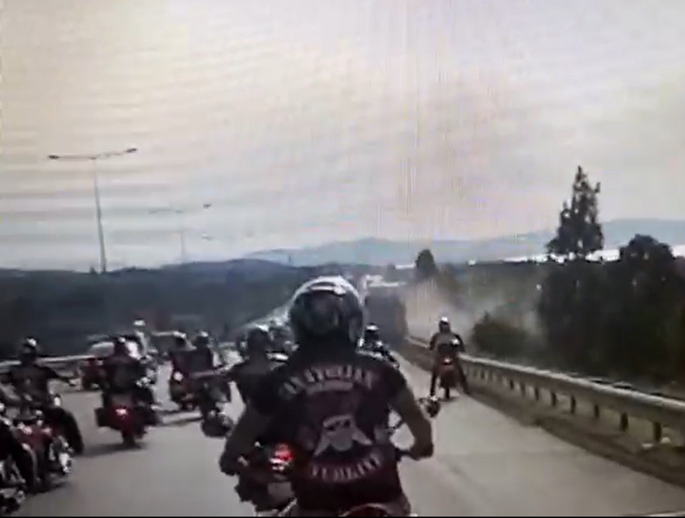 İzmir’de tır kazası kask kamerasında - Yeni Akit