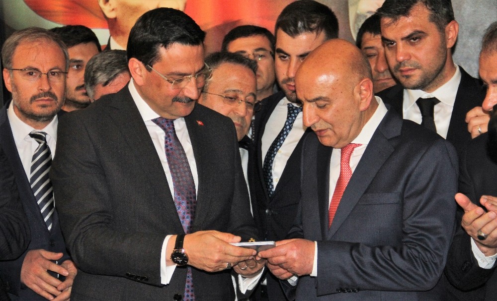 Keçiören’in yeni Belediye Başkanı Altınok görevi Mustafa Ak’tan ...